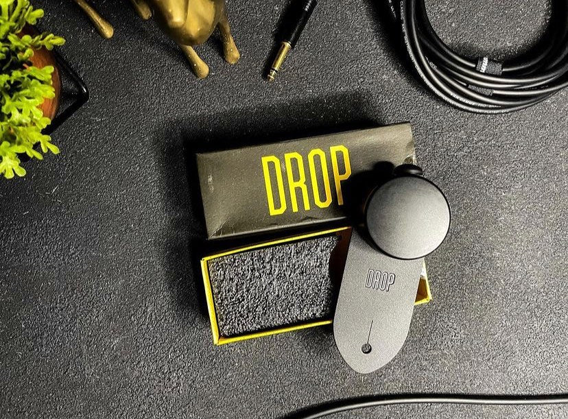 Patented strap adjuster let you adjust according to fretting technique ...